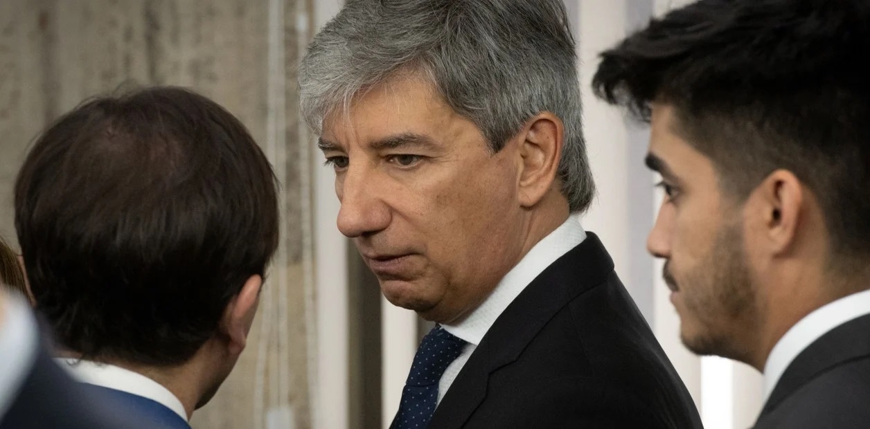 COIMAS EN DÓLARES: Quién es el abogado testigo que embarró aún más al ...