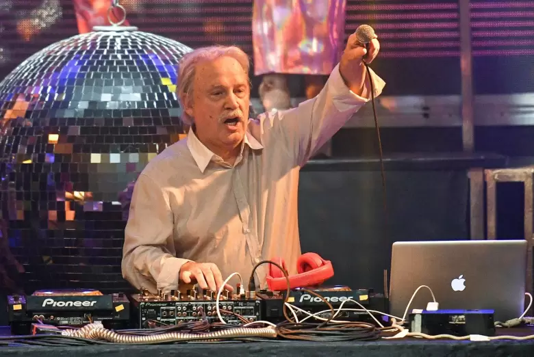 Giorgio Moroder cumple 85 años: el pionero de la música electrónica que ...