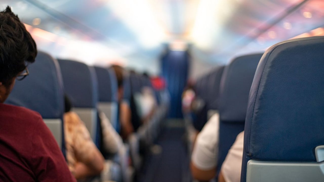 Crecimiento del tráfico aéreo: nuevas rutas domésticas y vuelos ...