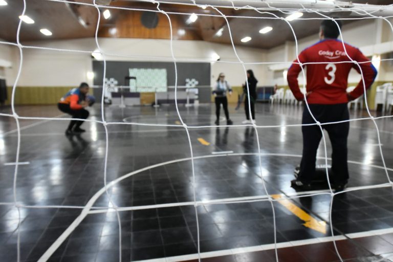 Goalball, el deporte paralímpico que crece en Godoy Cruz e impulsa la ...