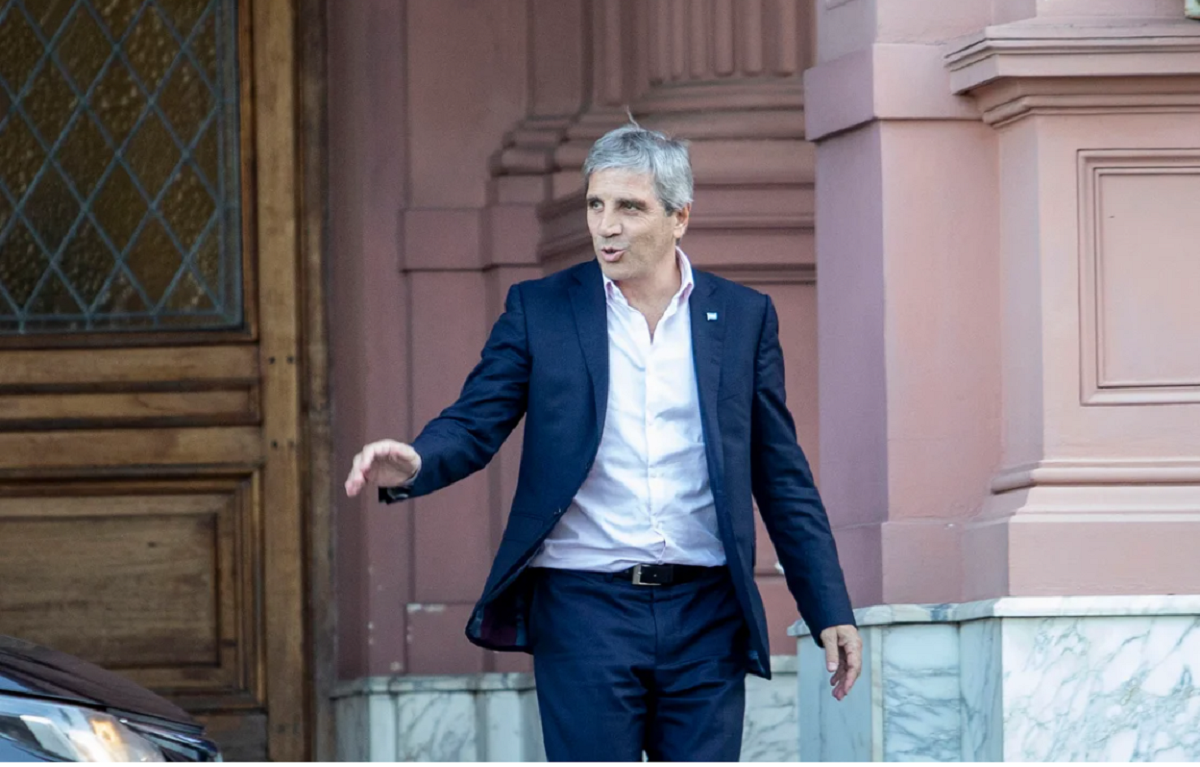 Caputo llegó a Washington para definir la asistencia de EE.UU. a ...